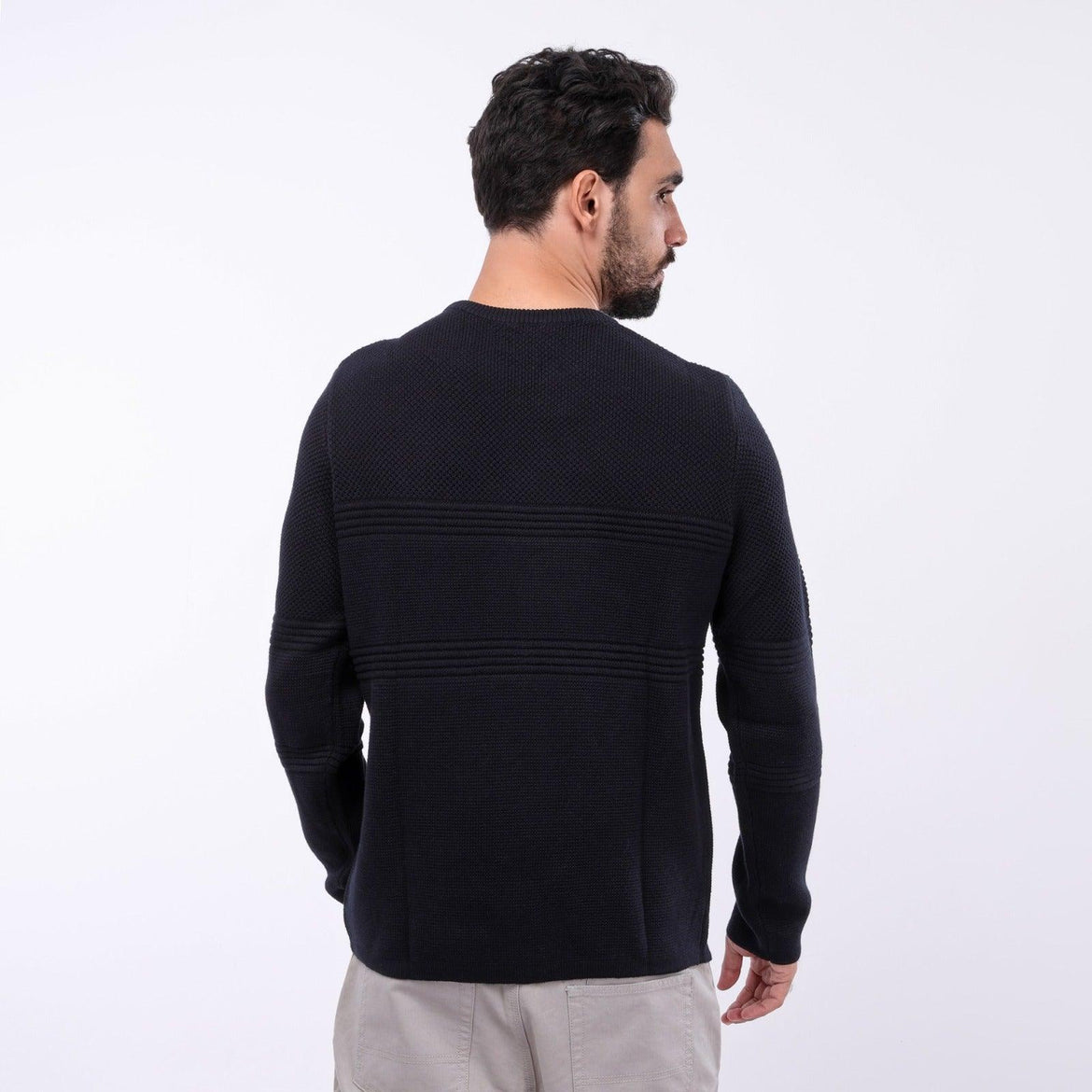 pullovers – Motion